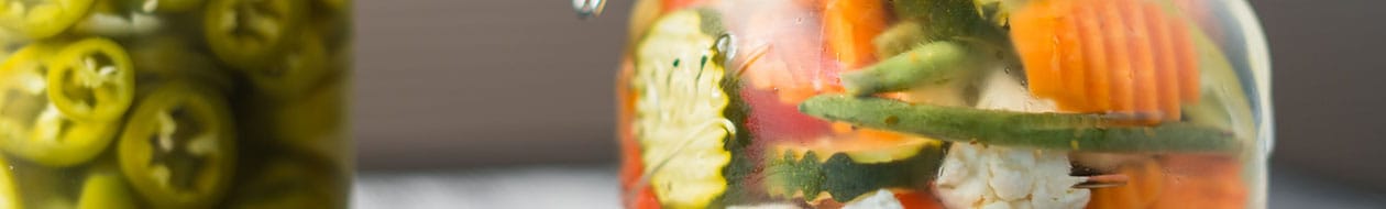 Chilera de la casa con Salsa Lizano